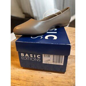 Basic Editions Shoes for Women - Poshmark